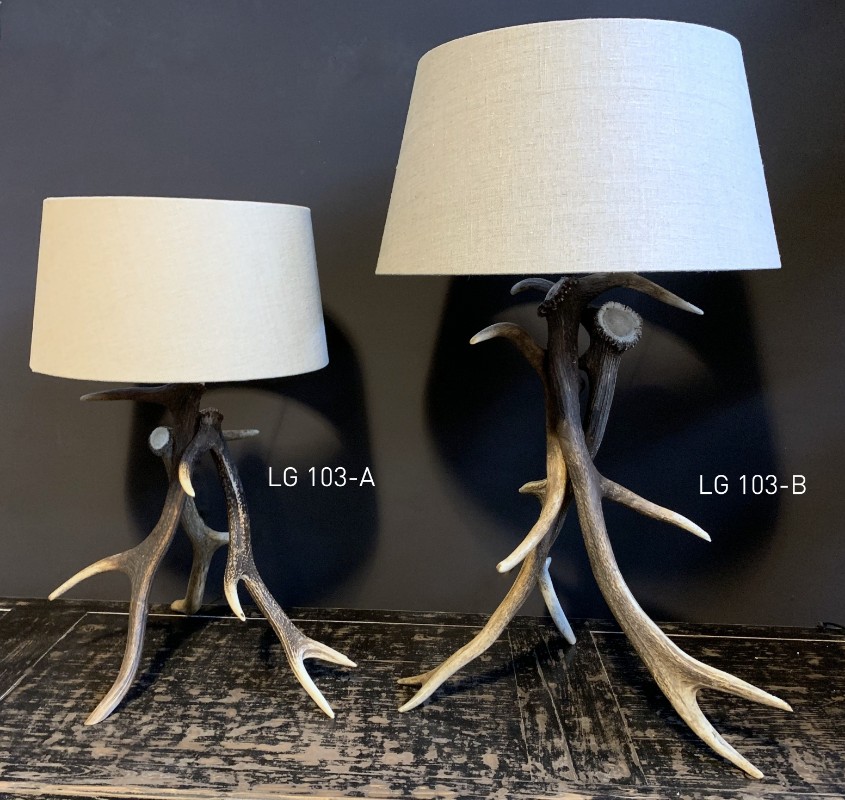 Staande geweilamp met lampenkap. - Gewei wandlampen, tafellampen en ...